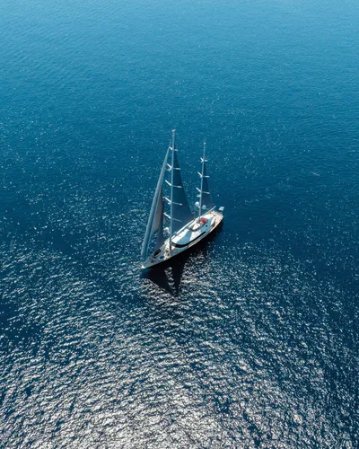 Almyra II yacht (Perini Navi, 49.8m, 2000)